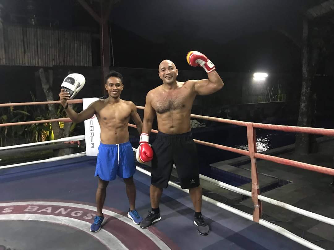 Atlet Tinju Full Lolos Semifinal, De Gadjah Mohon Doa Sameton Bali ...