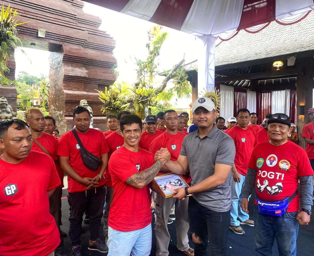 Bima Nata Sponsori Lomba Mejangka dan Ngibing Joged Bumbung - Bali Politika