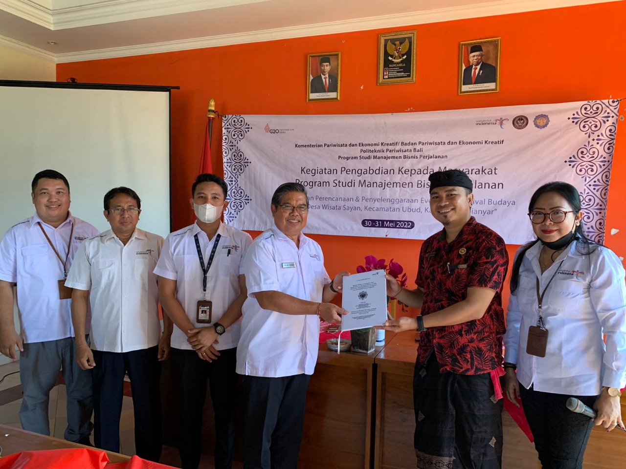 Prodi MBP Poltekpar Gelar Pelatihan Festival Budaya di Desa Wisata ...